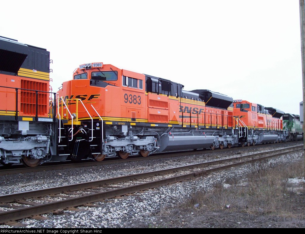 brand new BNSF SD70ACe #9383